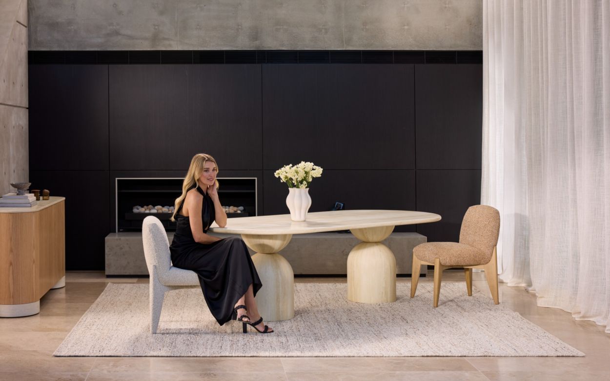 Nick scali oval dining table store